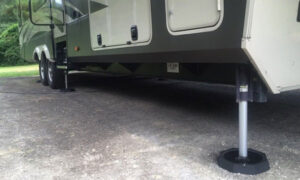 How Do RV Leveling Jacks Work? 7 Facts You Should Know