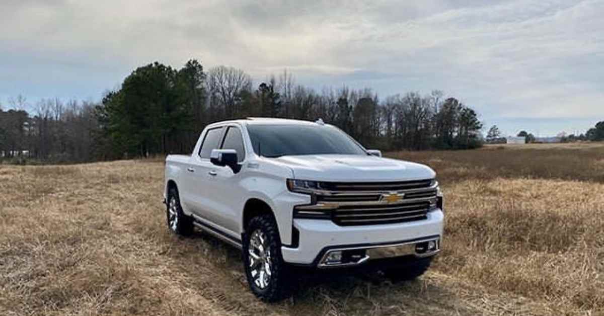 Should I Buy Chevy Silverado Iridescent Pearl Tricoat?