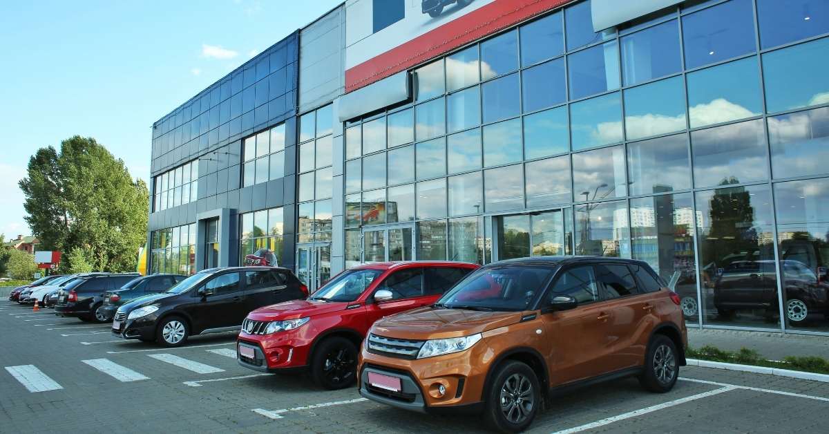 Can you go look at cars when the dealership is closed?