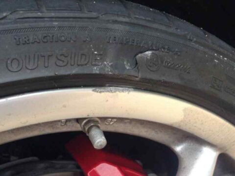 How to Fix a Cracked RIM That Leaks Air? 5 DIY Methods