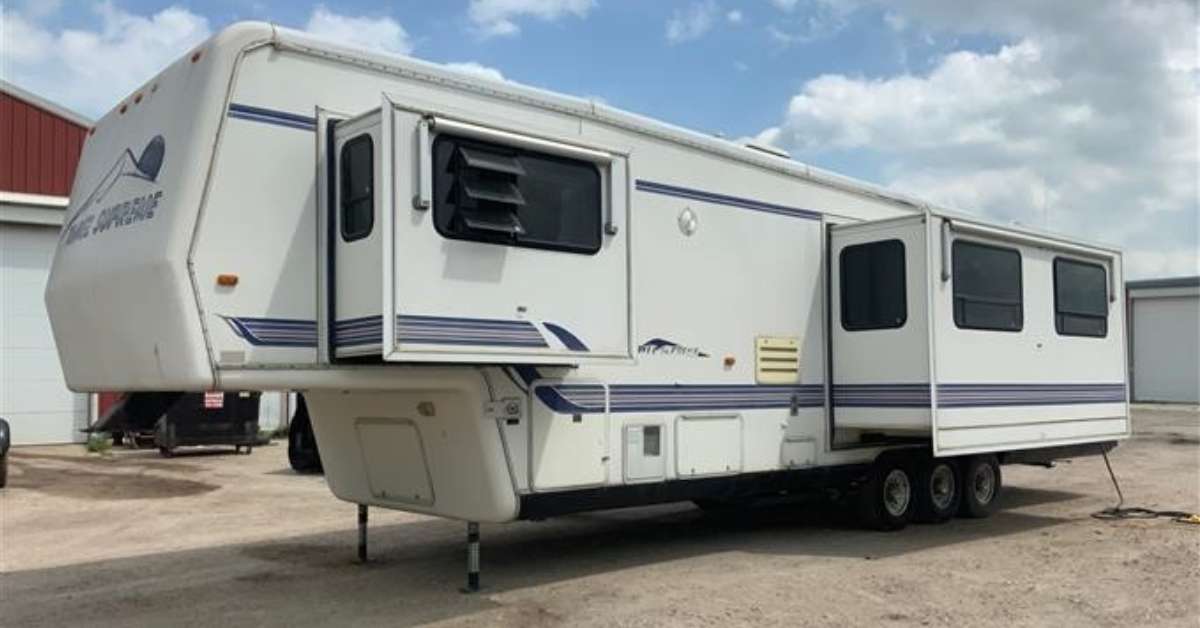 8 Common Problems with Travel Supreme RV (Solved)