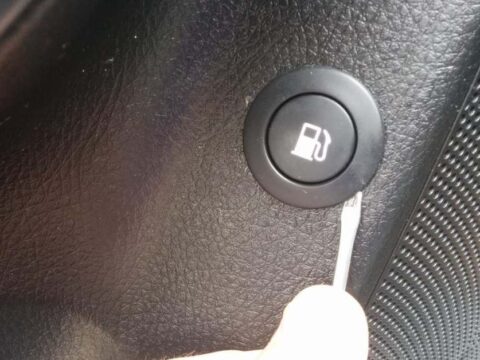 Kia Sorento Fuel Door Release Not Working (Solutions Added)