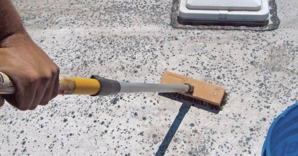 How To Clean a Really Dirty RV Roof?